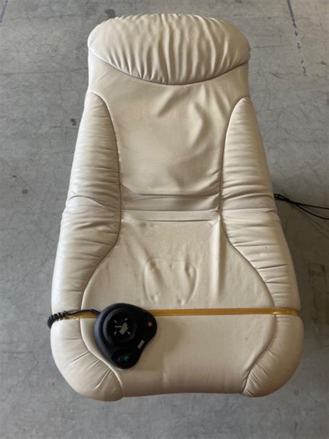 Midmark Model 623 008 Examination Bed For Sale