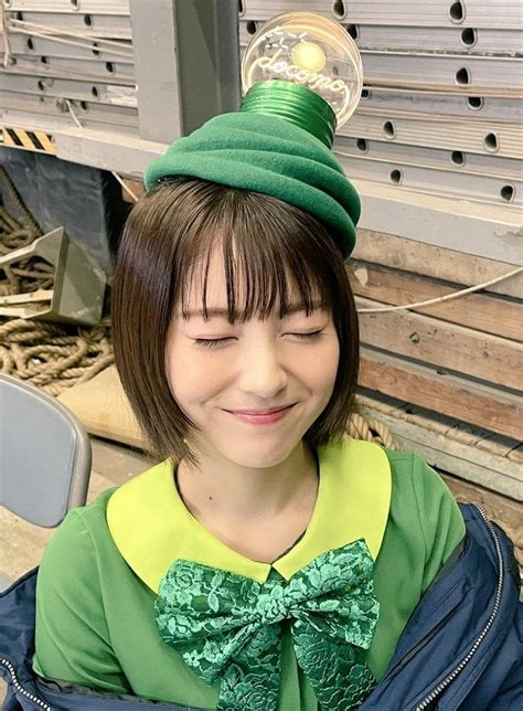 Pin Von Aiminami Auf 浜辺美波