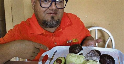 Charamusca De Aguacate Un Rico Postre Hecho En Santa Ana ¿a Qué Sabe