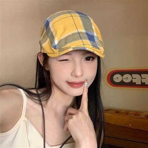 Linyooli Checked Forward Hat Female Dopamine Gay Hat Shows A Small Hat