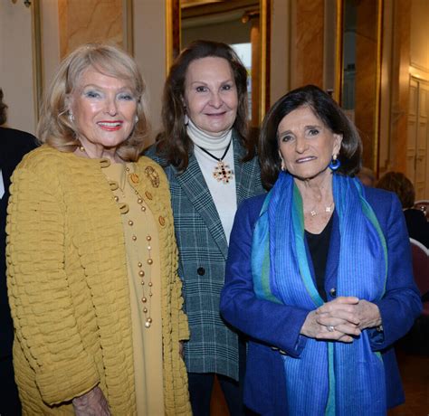 Conférence De LÉventail Typhanie Afschrift • LÉventail