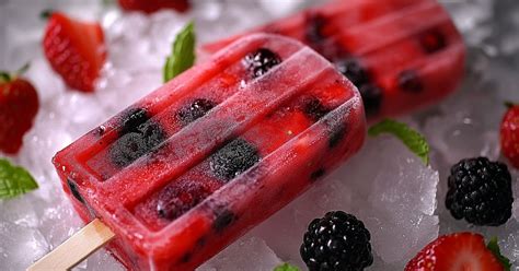 Prepara Paletas De Gomitas Sabor Fresa Ricas En Colágeno Infobae