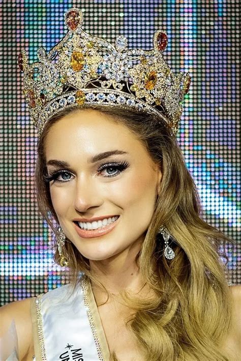Sofia Miss Universe Chile Was Unveiled Her Beauty Through Normal Cameras Enough To Swallow