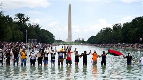 Filthy Lincoln Memorial Reflecting Pool To Be Cleaned Trump Says