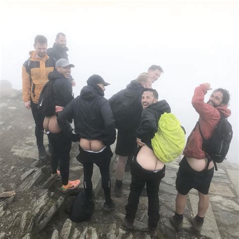 Mooning Guys Image 4571999 Thisvid Tube