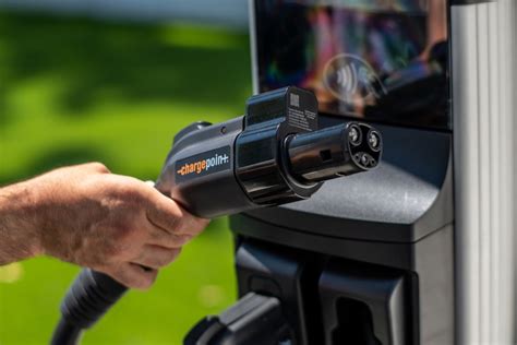 Chargepoint Just Took A Big Step Towards A Universal Ev Charger