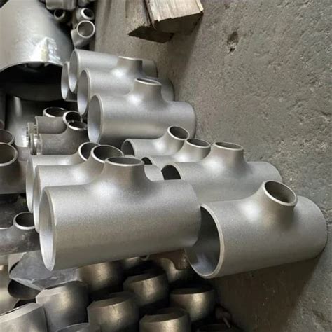 Ss Reducing Tee Npt For Chemical Handling Pipe 15 Inches At Rs 260