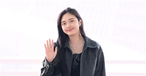 최규리 음악과 함께하는 출국길 Se★포토