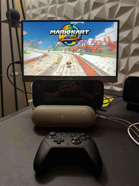Nintendo Switch 2 My Portable Monitor Playing Mario Kart World Using