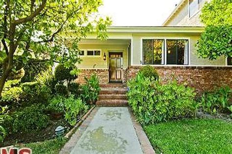 4731 Placidia Ave Toluca Lake Ca 91602 Redfin