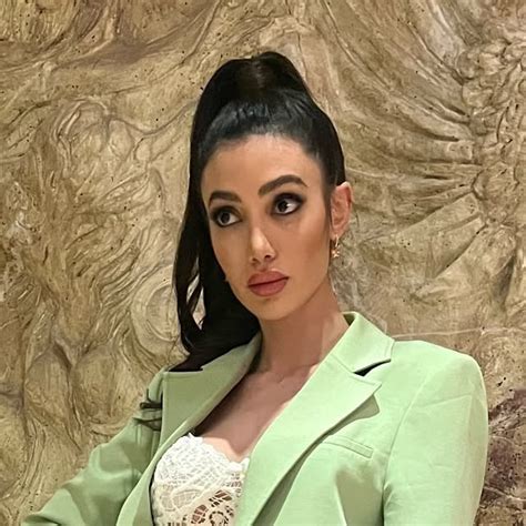 Parisadkh Parisadrkhsh • Threads Say More