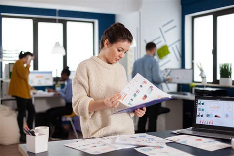 what does a statistician do in the field of data science data