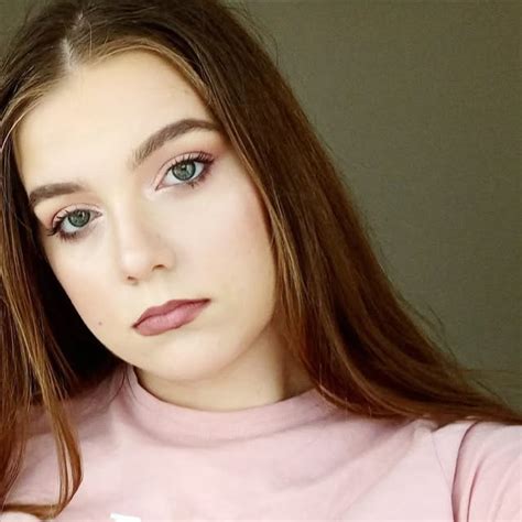 Simina Păscuțoi Simina2911 • Threads Say More