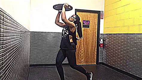Wall Sits Dumbbell Lunges Youtube