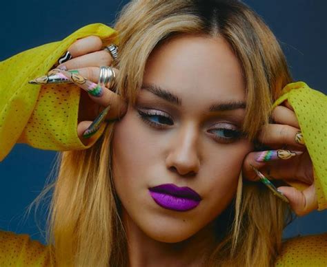 Shari Fuori Da Ieri Con Il Nuovo Singolo Non Esisto