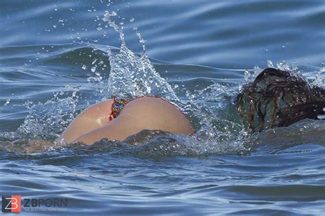 Alex Morgan Bathing Suit In Hawaii ZB Porn Alex Morgan Bathing Suit In Hawaii ZB Porn