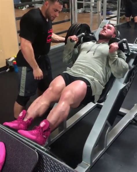 Massive Quads Kinda Hot How Small His Head Looks Tumbex