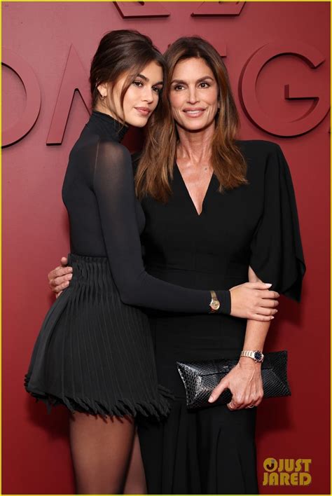 Kaia Gerber And Mom Cindy Crawford Arrive In Style For Planet Omega Event In Nyc Photo 4986031
