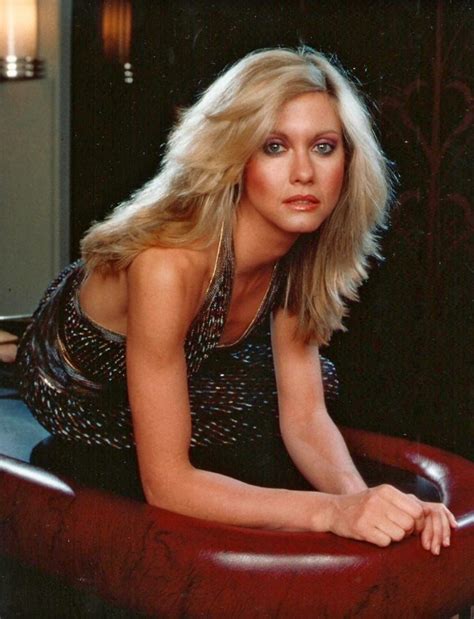 20 Wonderful Photos Of Olivia Newton John As Kira On The Set Of Xanadu