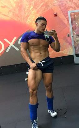 Beefcakes Of Wrestling Saturday Selfies With Damian Fenrir