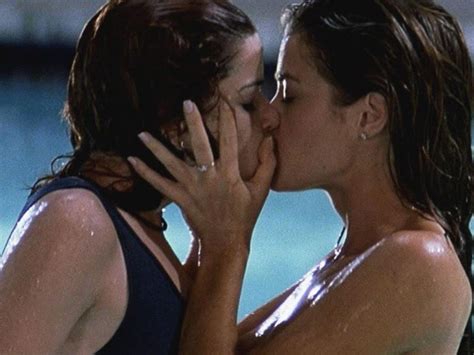 Denise Richards Denies Lesbian Affair With Real Housewives Co Star