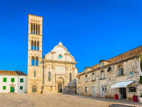 Katedrala Sveti Stjepan Hvar Infos Preise Und Mehr Adac Maps