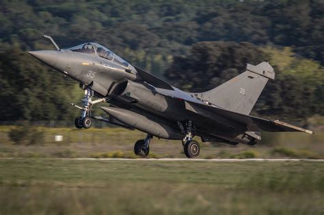 Défense La Grèce Signe Pour Lachat De 18 Rafale Dassault Aviation