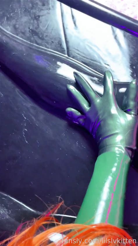 Totally Spies In Latex Vacuum Clover Was Captured By Sam Eporner