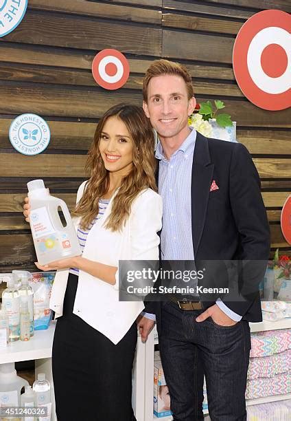 Honest Company Jessica Alba Photos And Premium High Res Pictures