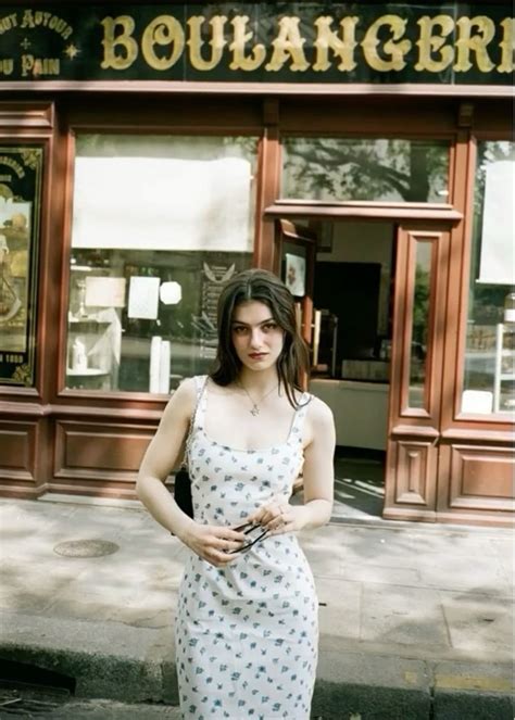 Iris Winnow In 2024 Easy Trendy Outfits Outfits Gorditas Vintage Midi Dresses