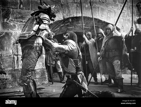 Macbeth Macduff Terence Bayler Kills The Tyrant Macbeth Jon Finch