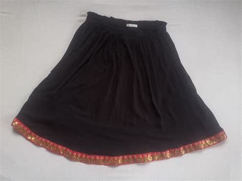 Rock mit indischer Borte Gebraucht in Ottenbach für CHF mit