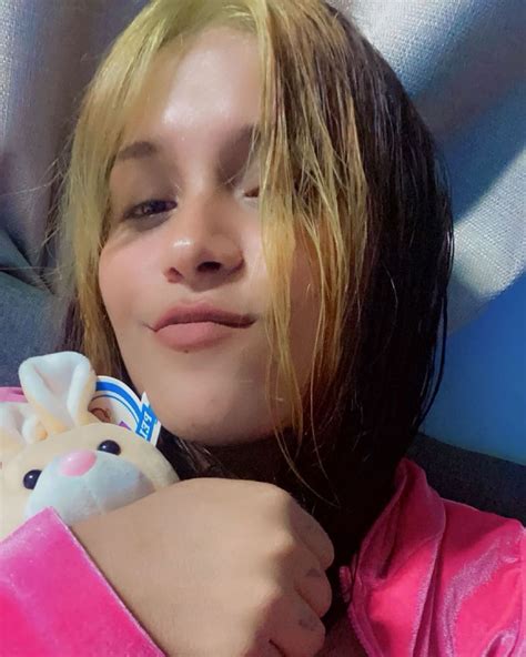 Vanyi Hisel Vanyihisel • Instagram Photos And Videos