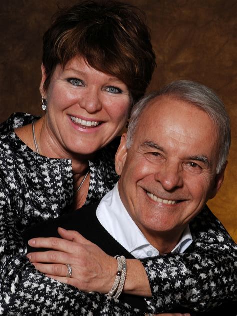 Losl Donne Carte Blanche à Alain Bouchard Et Sandra Chartrand Courrier Laval