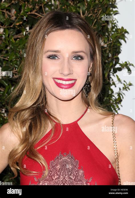 Farm Sanctuarys 30th Anniversary Gala Featuring Sloane Avery Where