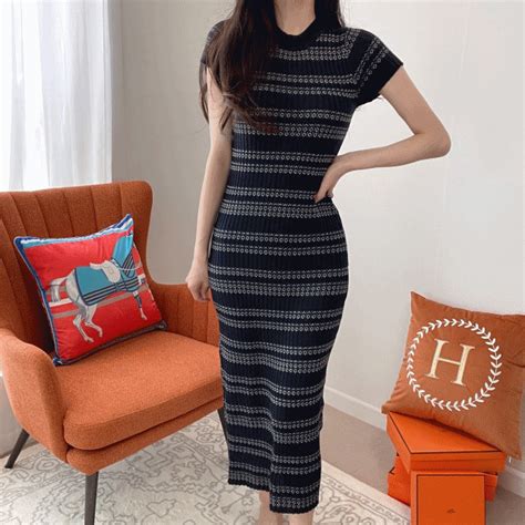 꾸안꾸룩 니트 롱원피스 2컬러 에이블리