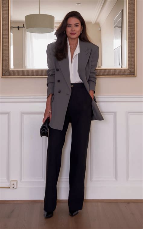 2025s Top 32 Business Professional Outfit Ideas For Women And Workplace