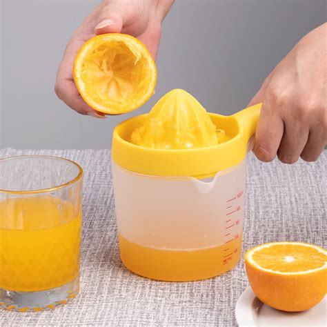 Manual Juicer With Pulp Separator And Measurement Scale Handheld Lemon