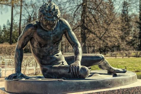 Dying Gaul Statue