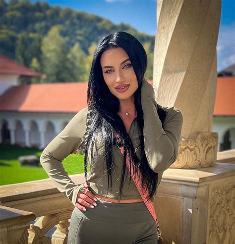 Poza 15 Ana Porgras Survivor All Stars