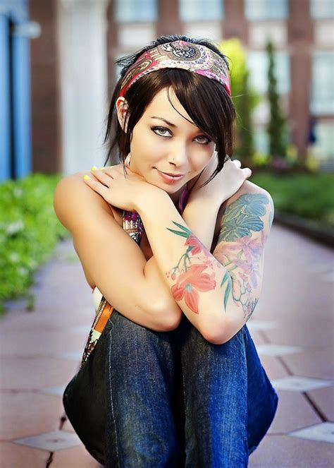 Mujeres Tatuadas Sari Asahi