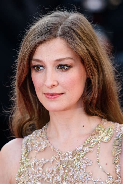 Alexandra Maria Lara ‘elle Premiere At 69th Cannes Film Festival 5
