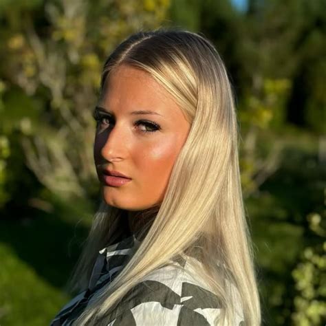 𝓜𝓪𝔁𝓲𝓷𝓮 𝓛𝓮𝓫𝓻𝓾𝓷 Maxine Lebrun • Threads Say More