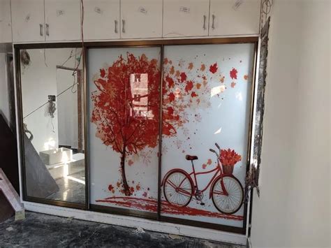 Aluminium Glass Profile Shutter Glass Thickness 5mm Finish