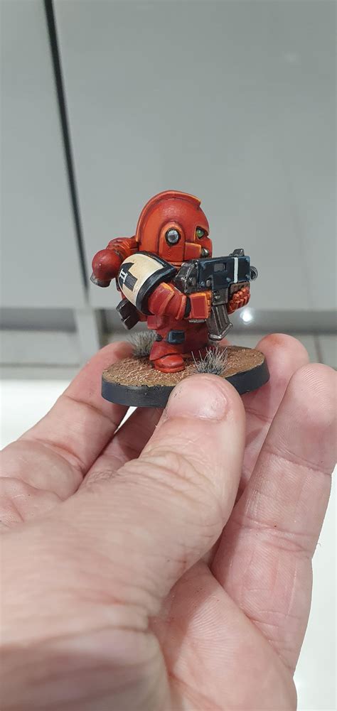 Tiny Theif Ready For Action Rwarhammer40k