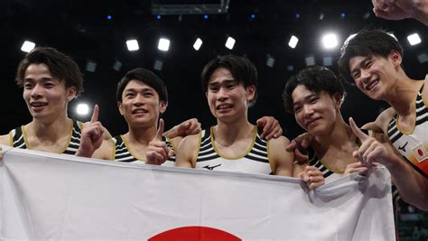 パリ五輪・日本体操男子「金メダル」の大逆転劇を英紙はこう報じた クーリエ・ジャポン