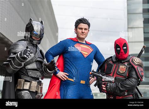 Deadpool Vs Superman