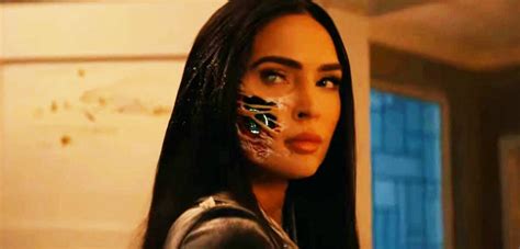Megan Fox Als Psycho Roboter Neuer Sci Fi Trailer Verwandelt Den Star