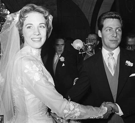 Julie Andrews Marriages All About The Actresss 2 Husbands