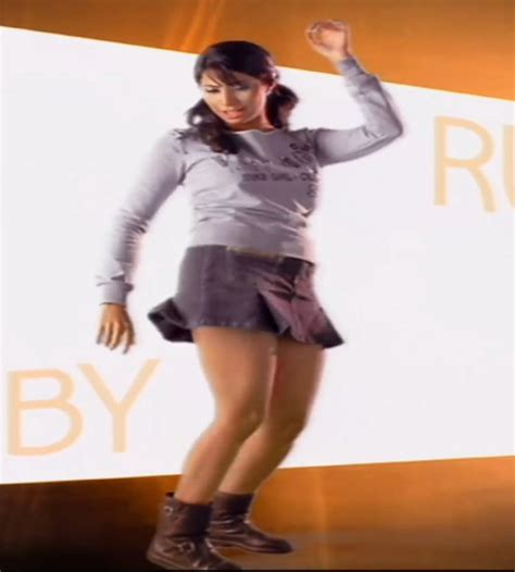 23 صورة رقص روبي عارية الافخاذ بالميكروجيب بحركات اغراء واثارة الفن والجمال